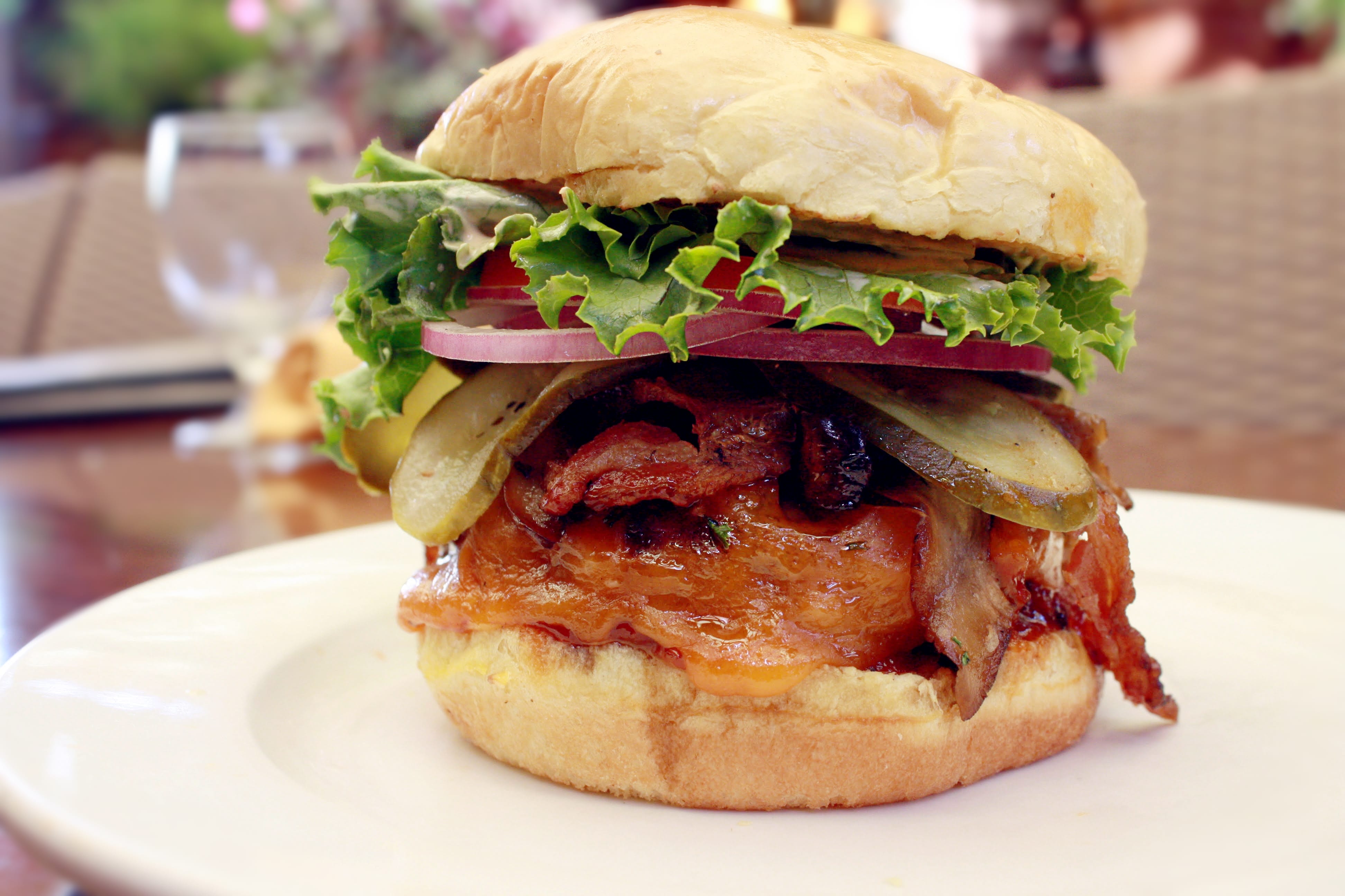 Tasty burgers around Victoria YOU HAVE TO TRY!