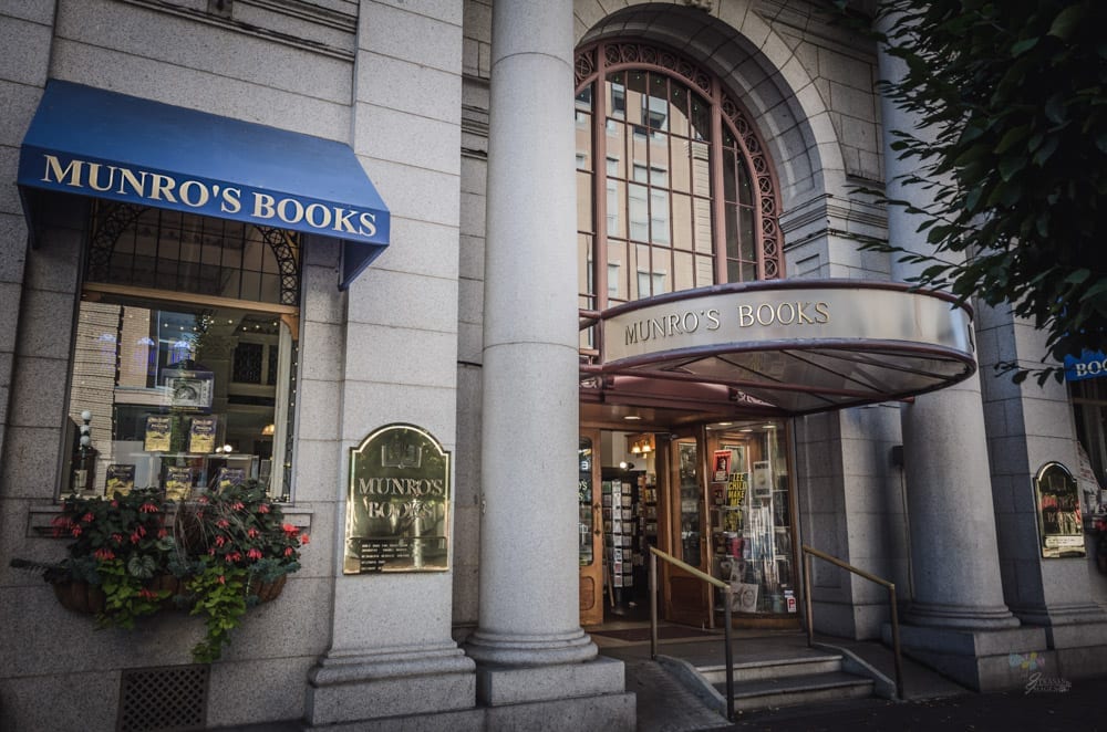 Three hockey legends will be hosting a book signing in downtown ...