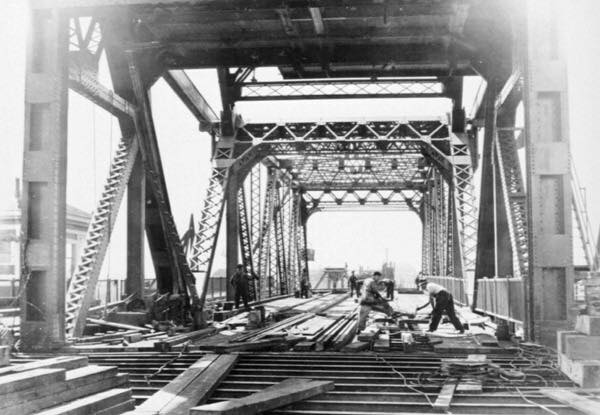 16 fun facts about the history of the Johnson Street Bridge