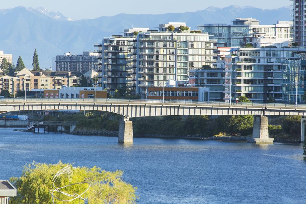 Victoria delays Bay Street bridge work until 2026 due to shipment delays