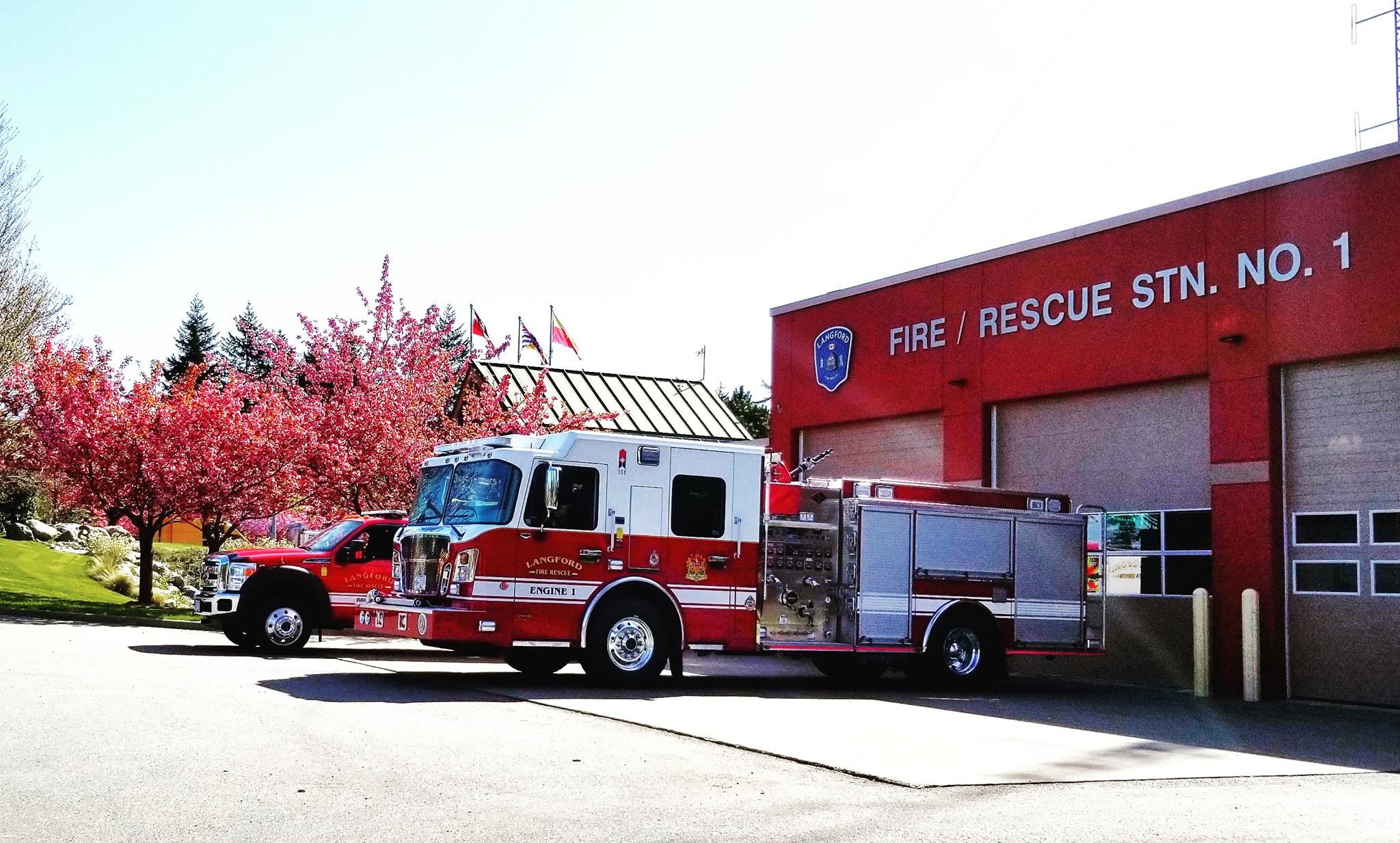 Multiple fire crews attending major structure fire in West Shore