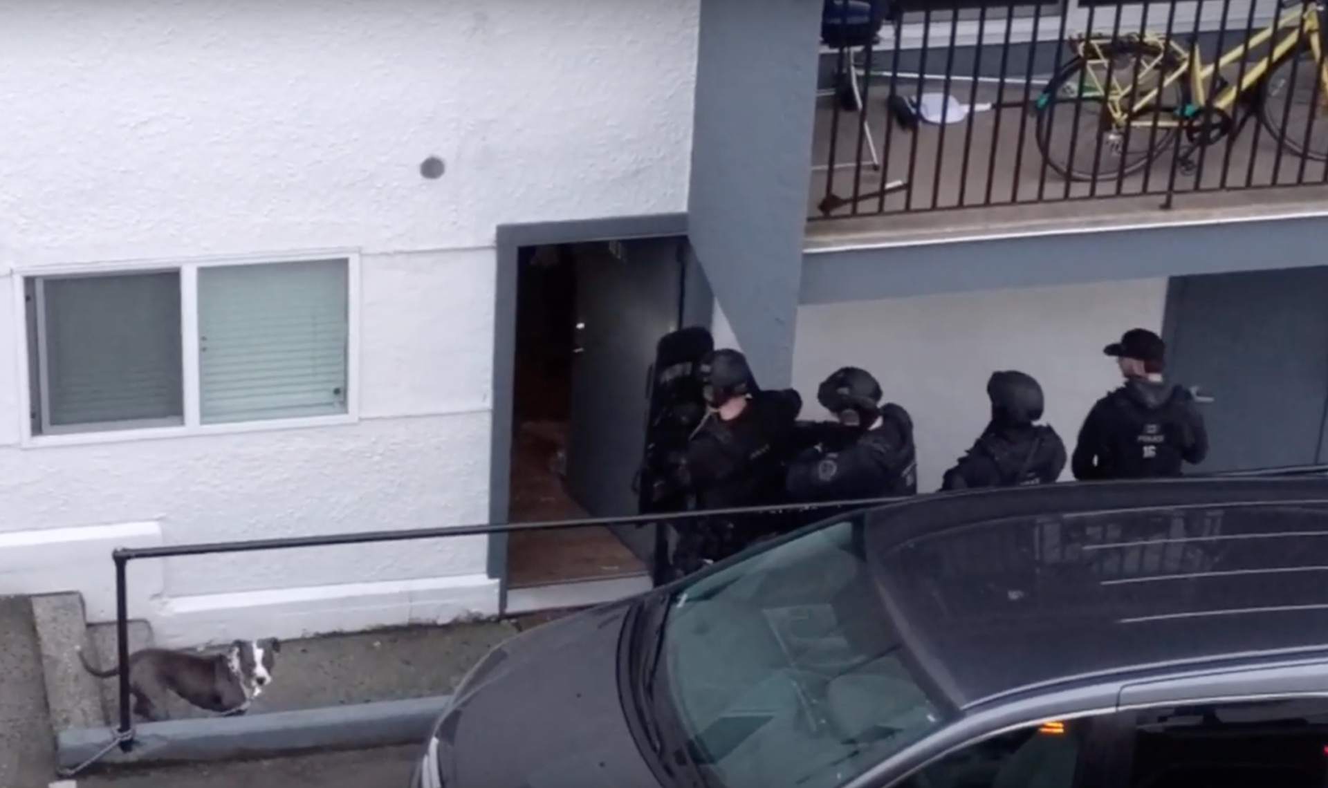 Victoria Police arrest two alleged drug dealers, seize loaded firearms ...