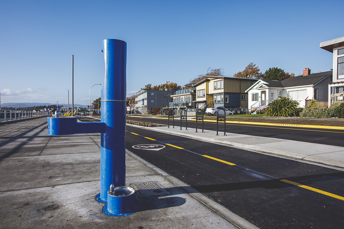 12 photos of the newly completed Dallas Road walkway and bike lanes ...