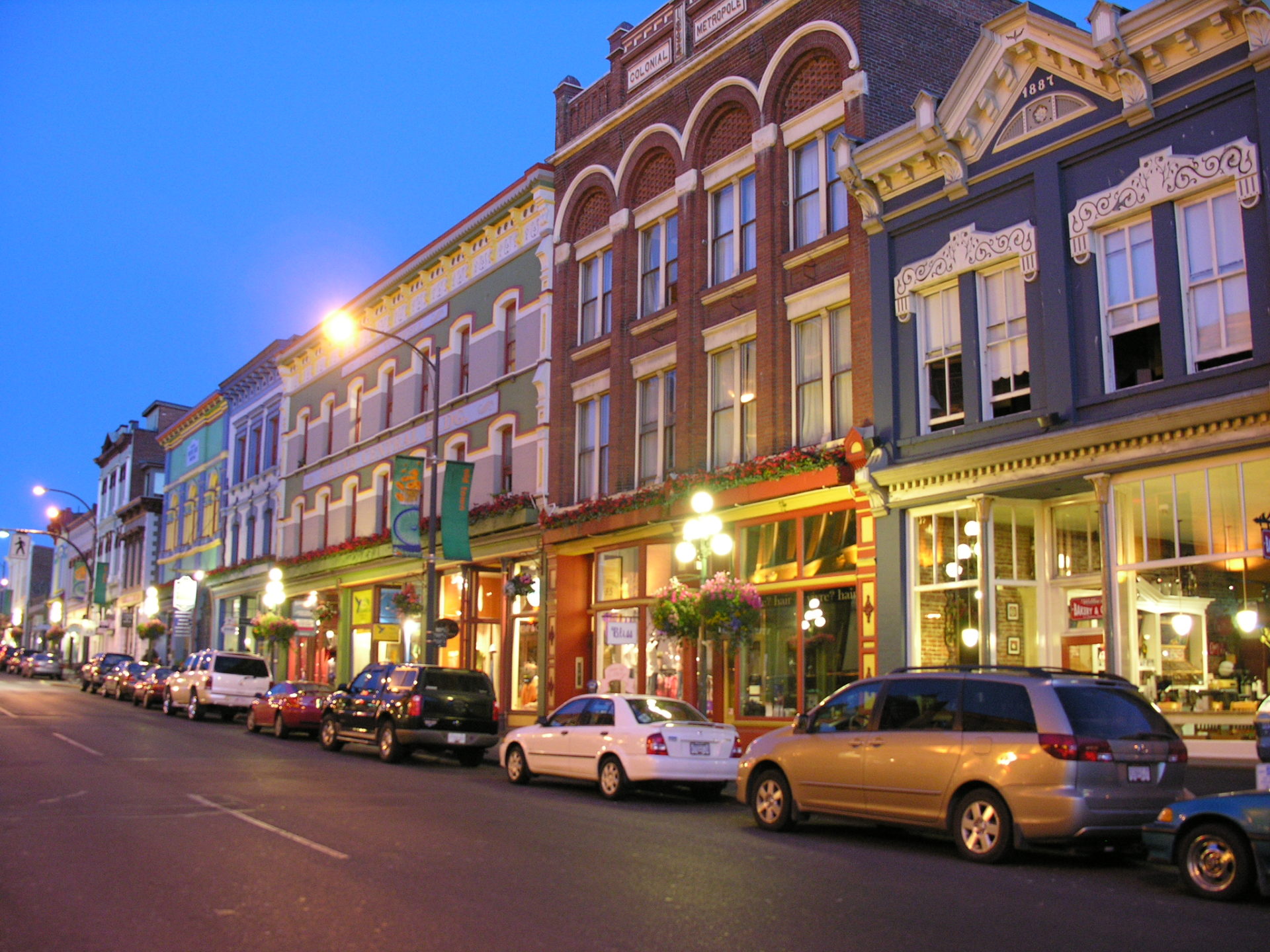 Take a tour of Victoria stores, restaurants and more without leaving home