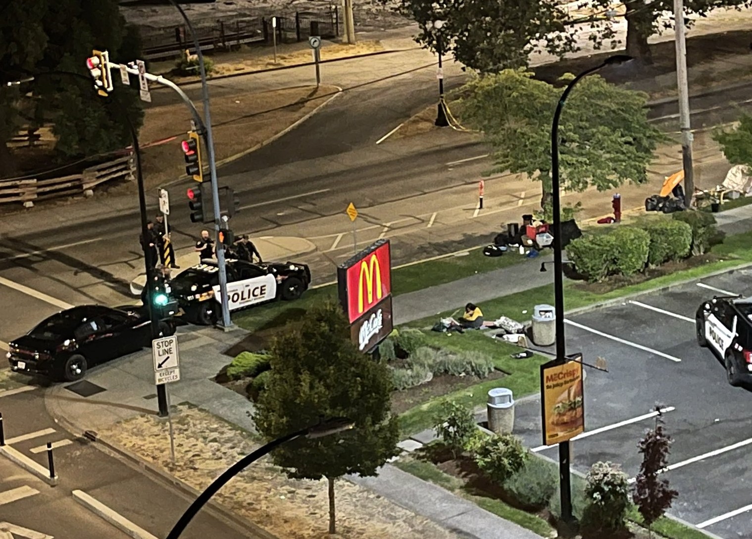 Police resolve incident involving person in crisis in downtown Victoria ...