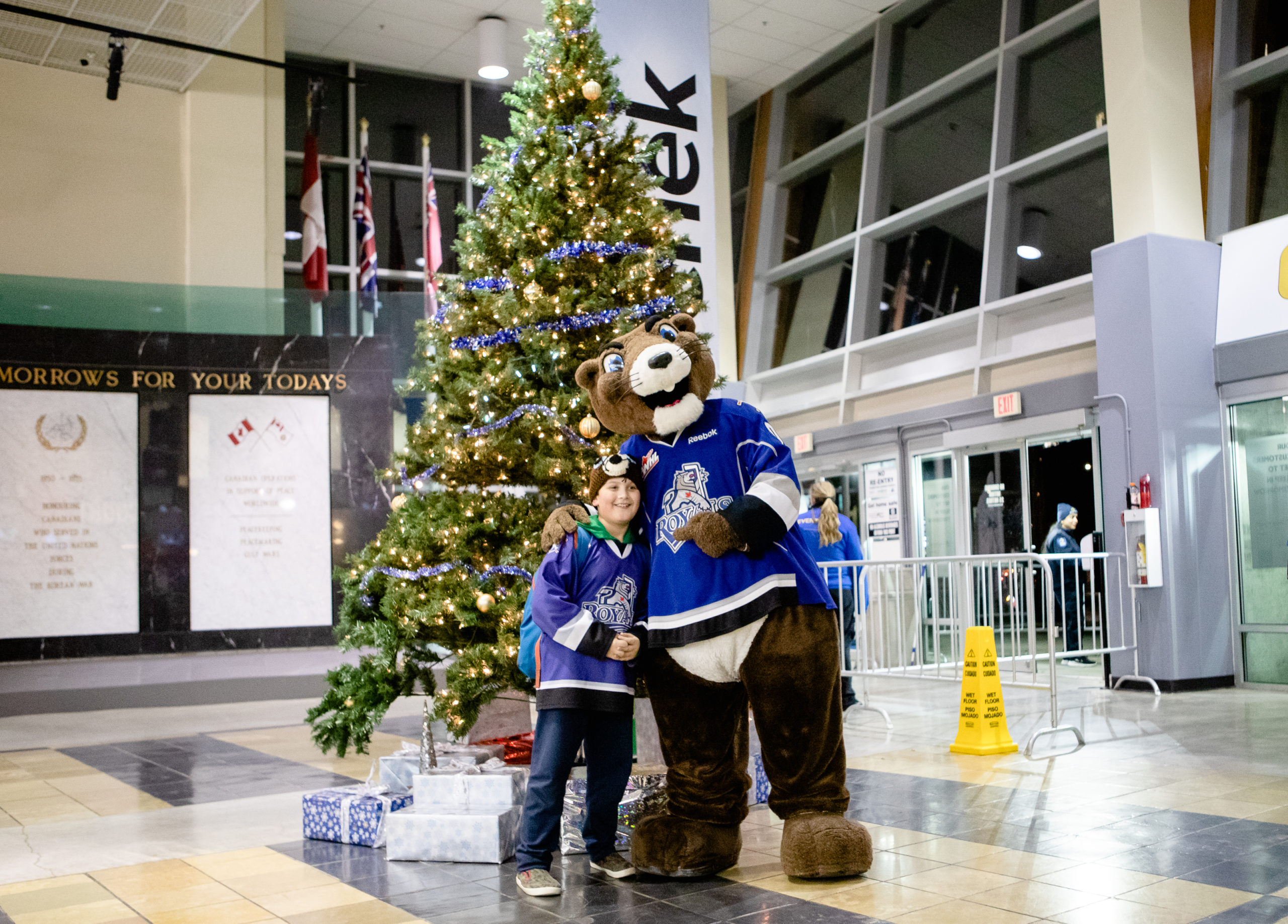 Marty posing with fans