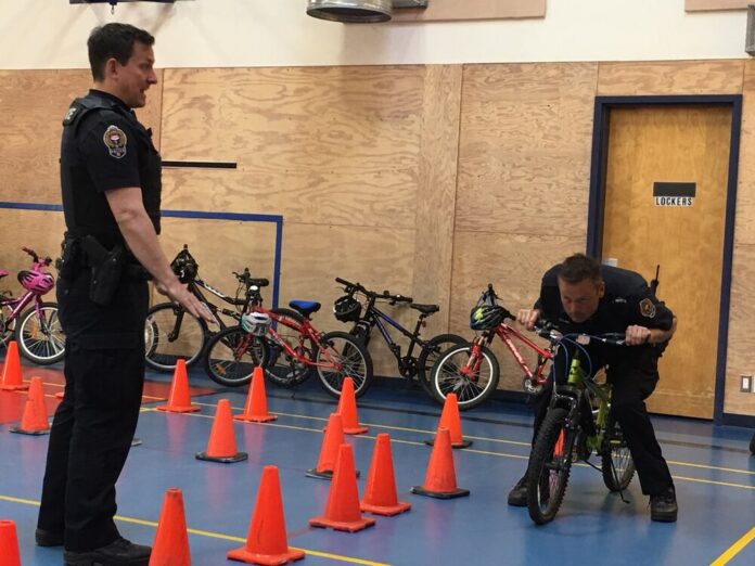 New safety plan reinstates police liaison officers in Greater Victoria ...