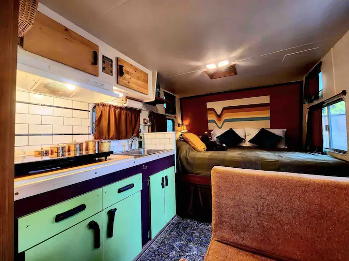 This retro AirBnB in Sooke will satisfy anyone’s hunger for nostalgia ...