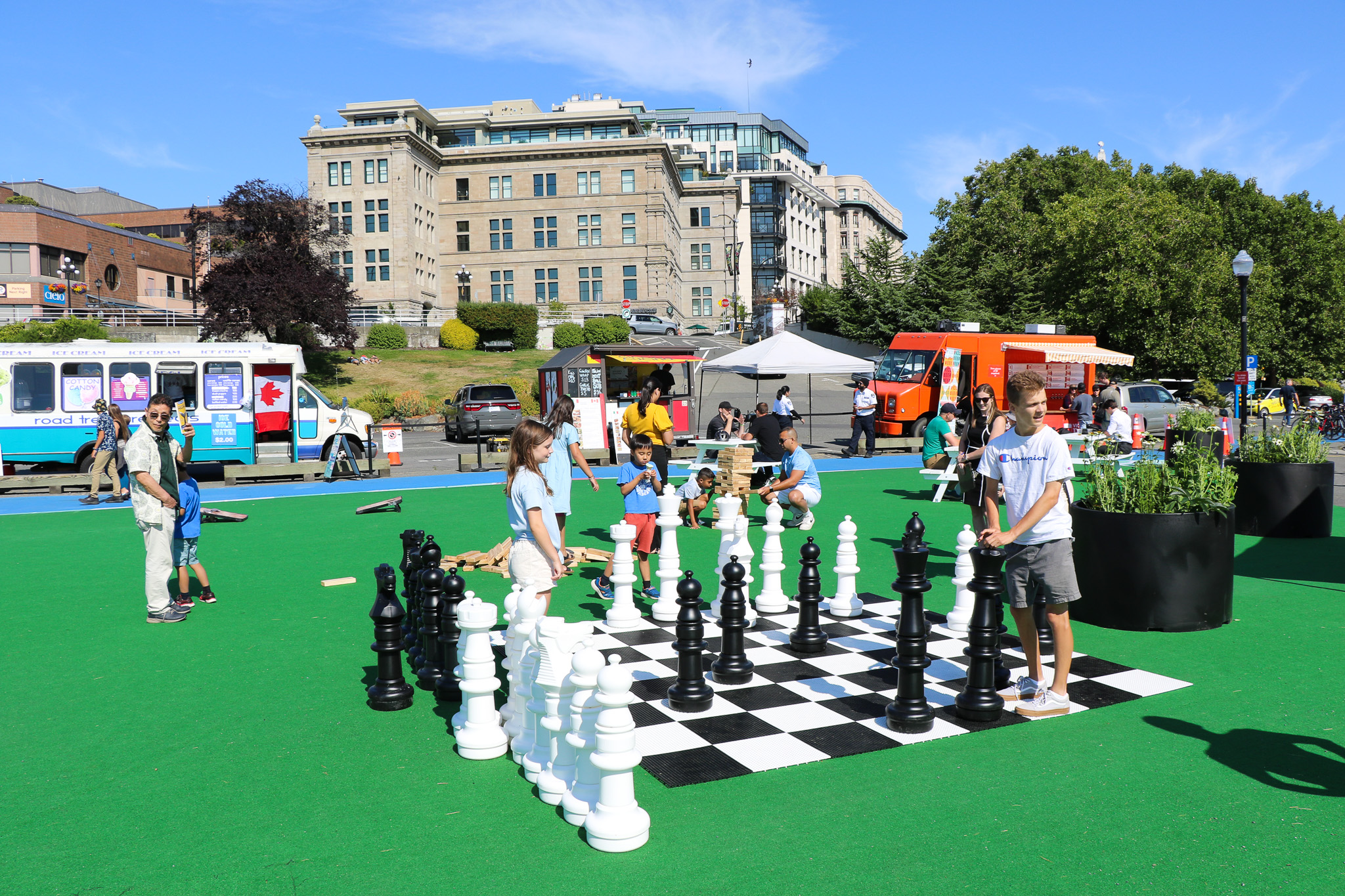 Find food trucks, live music and outdoor games at Victoria's Ship Point ...