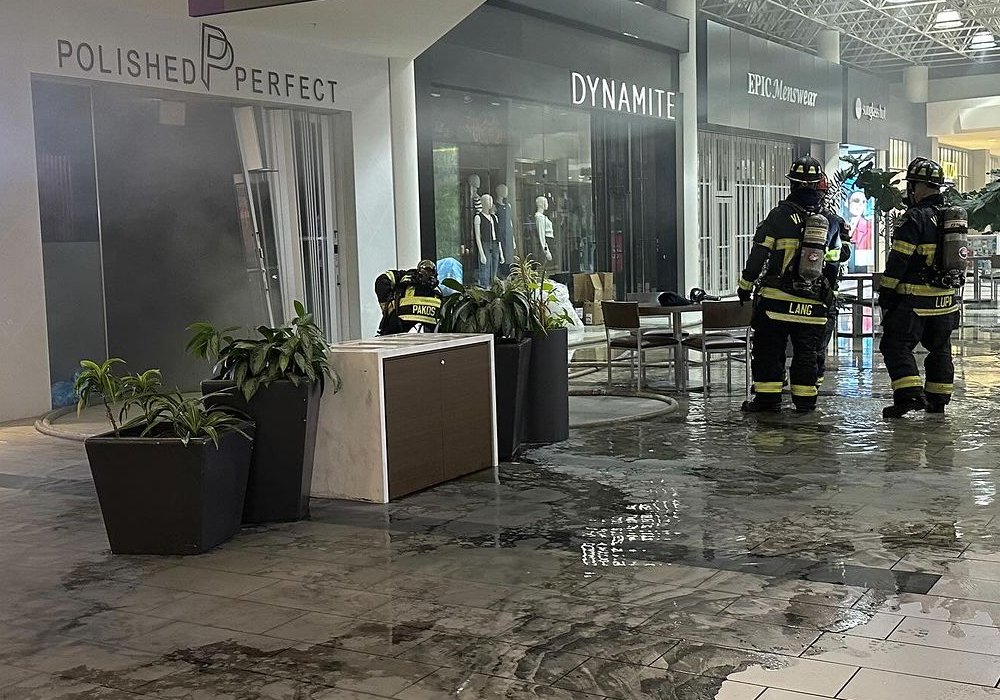 ‘Smoke pouring from a nail salon’: Victoria firefighters douse fire in ...
