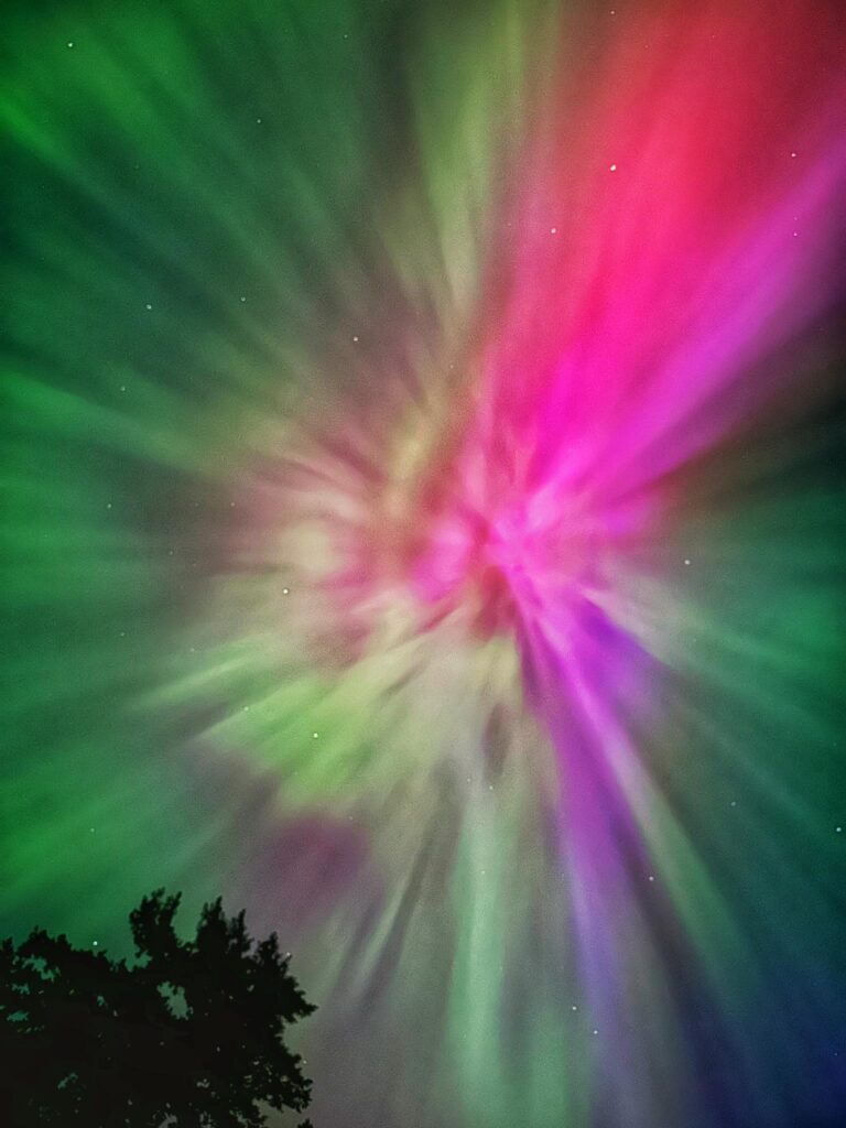 17 ethereal captures of the northern lights illuminating Vancouver ...