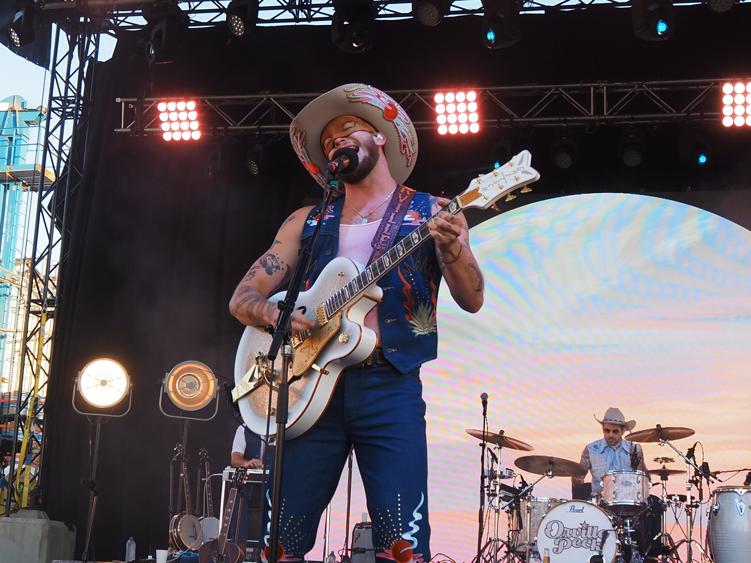 Orville Peck and Noah Cyrus sang a duet to close out Phillips’ last day ...